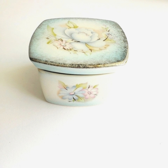 Palissy | Storage & Organization | Vintage Floral Palissy Trinket Box ...